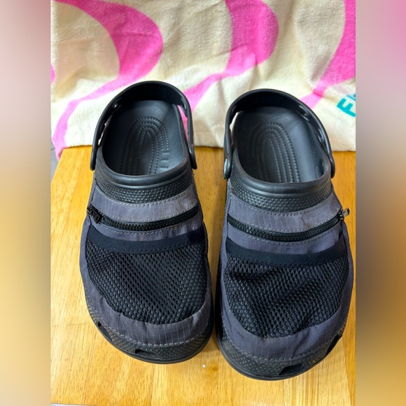 CROCS | Shoes | Crocs With Zippered Nylon Pocket On The Uppers M 9 W 1 ...